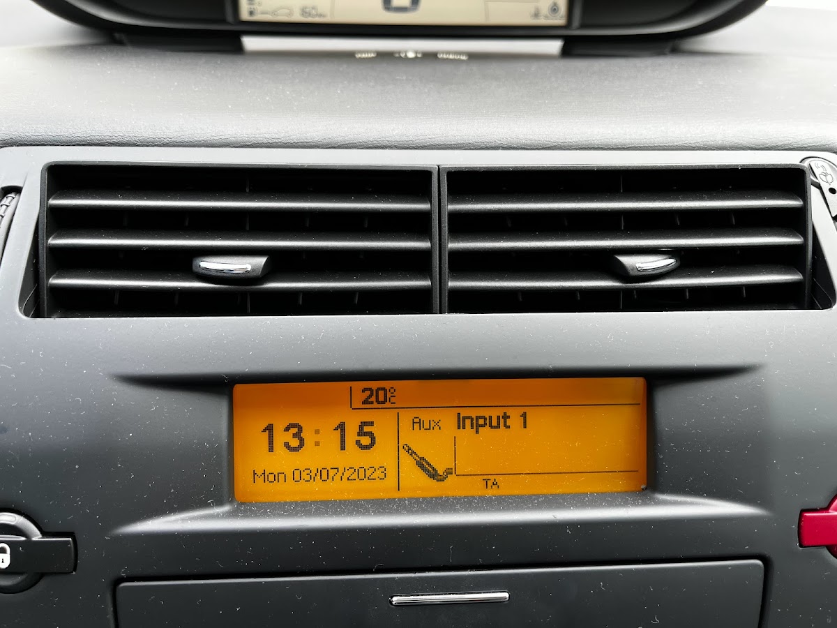 Bluetoothin lisääminen RD4-radioon – Mon Ami Citroën